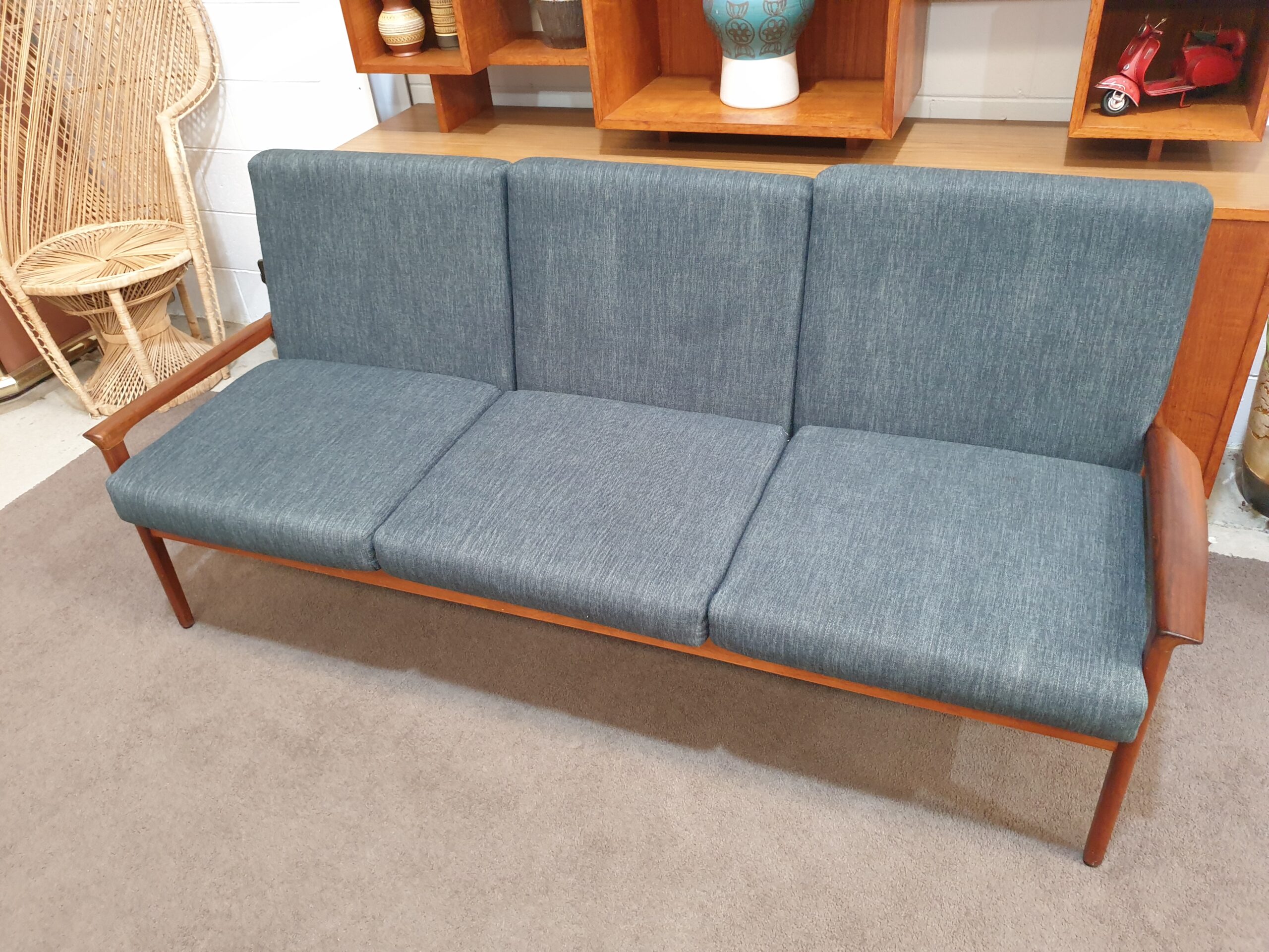 Retro Lounge Couch Sofa Daybed FLER - Hilton and Main